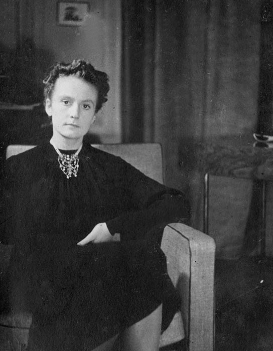 不只是一瓶香水，带你更认识真正的Miss Dior